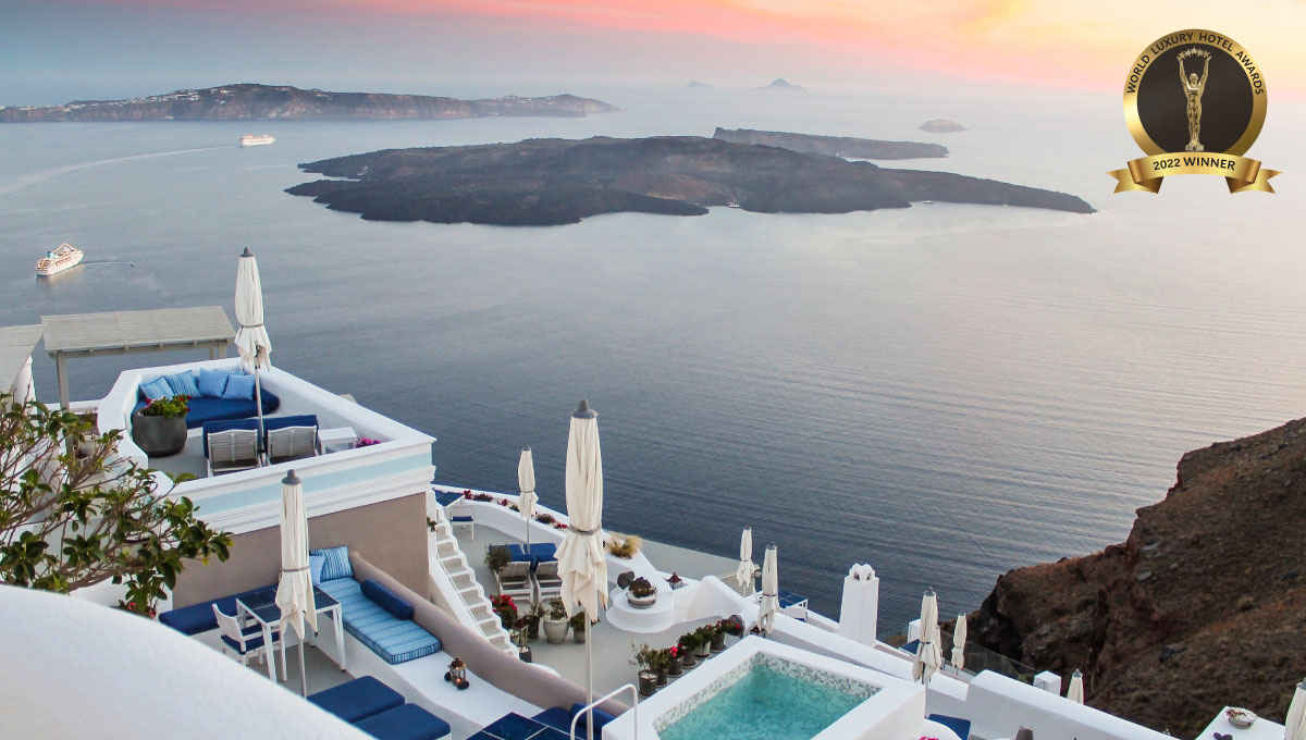 Iconic Santorini Wins Prestigious Luxury Small Hotel Award - Everty